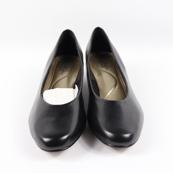 Shoes | Soft Syle Hush Puppies Womens 7 Low Heel Shoes | Poshmark